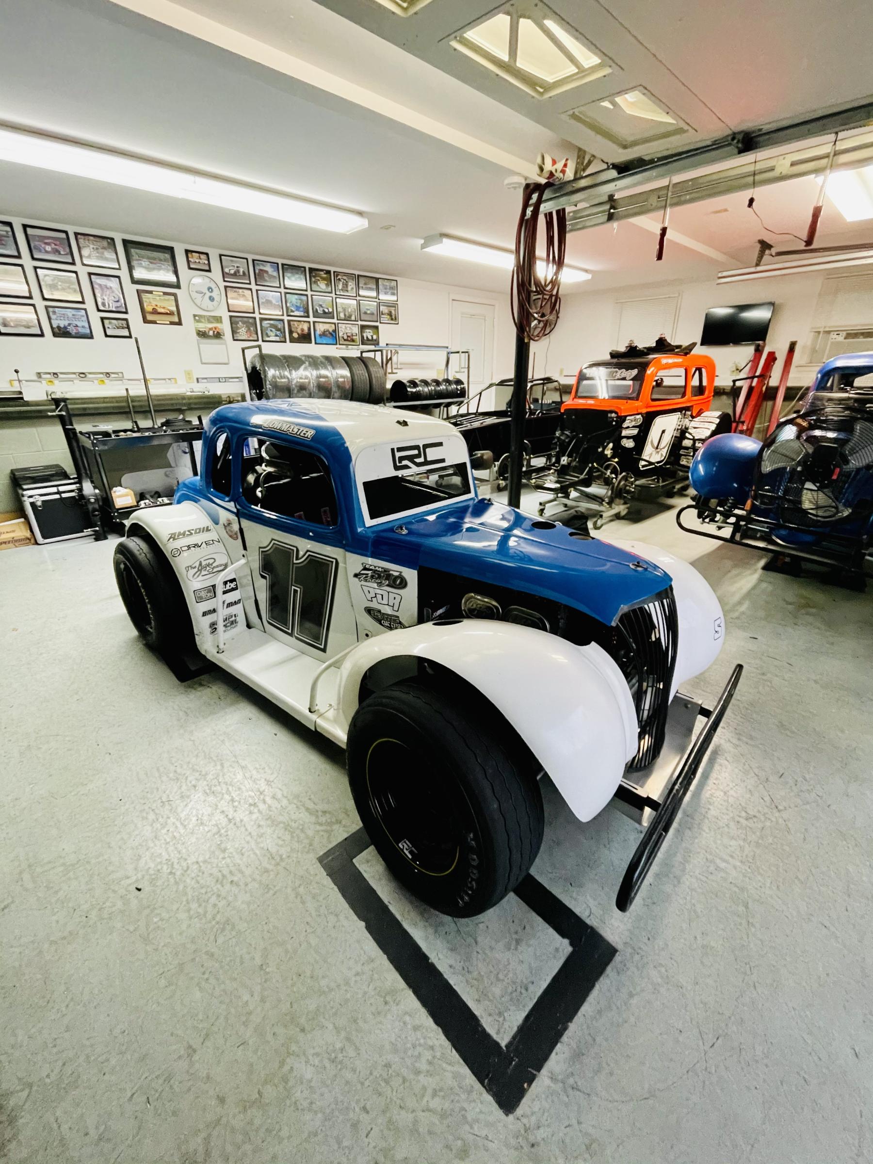 Richard Thomas Legend Car by AJ Roderick - Trading Paints