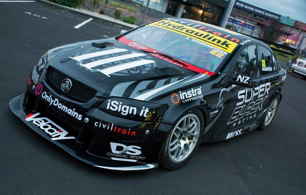 111 Holden Commodore by Clifford Chapman - Trading Paints