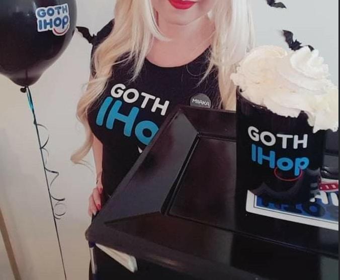 Goth IHOP by Jon Barton - Trading Paints