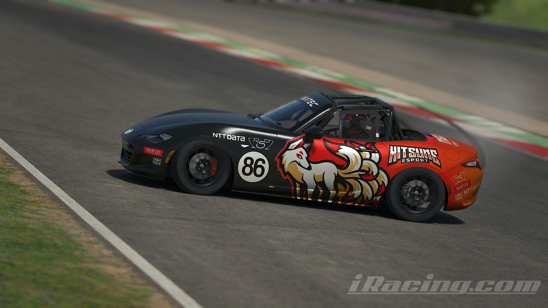 Kitsune E-Sports MX5 by Bryce Meddings - Trading Paints
