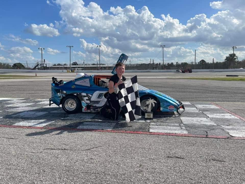 Untitled Scheme 107 by Brody Wakefield - Trading Paints