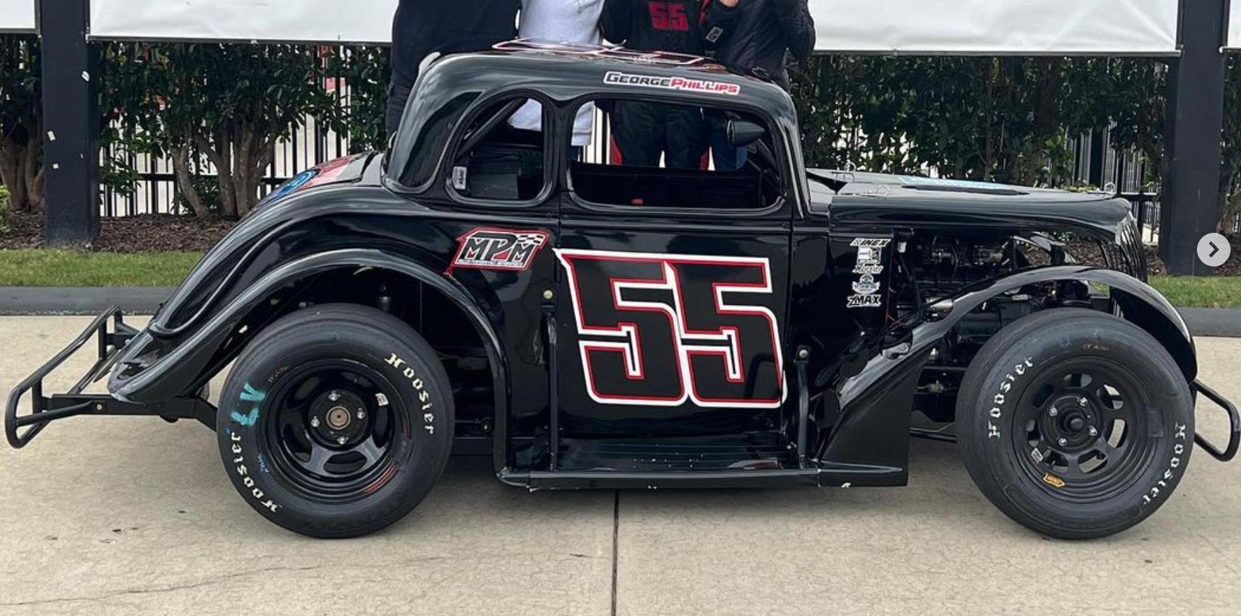 George Phillips by Alexander Roe - Trading Paints