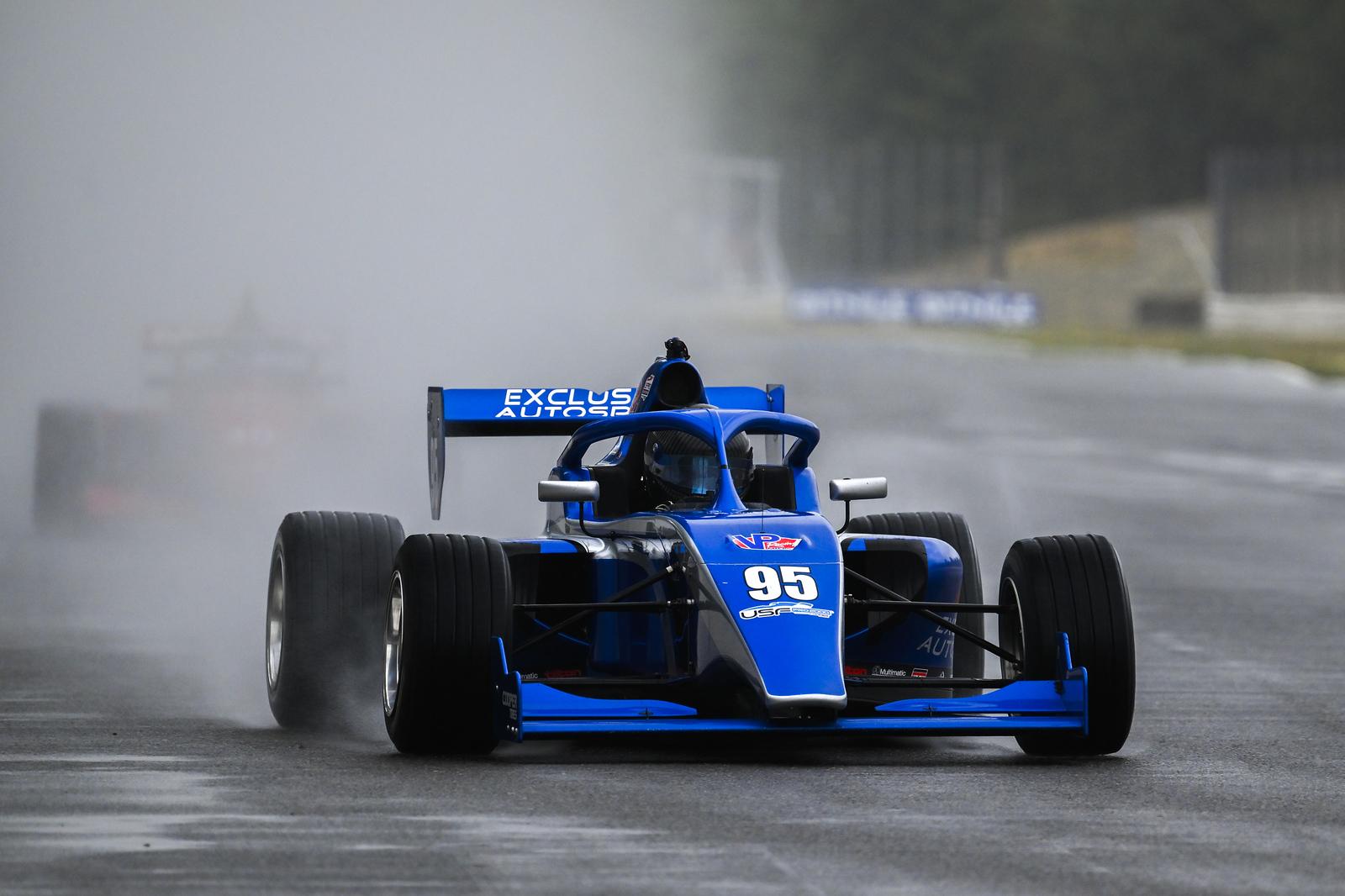 Avery Towns USF Car by Avery Towns - Trading Paints