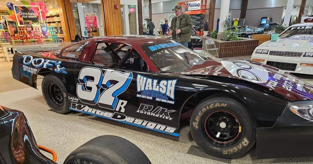 Cam Richards 2024 Limited by William D Barker - Trading Paints