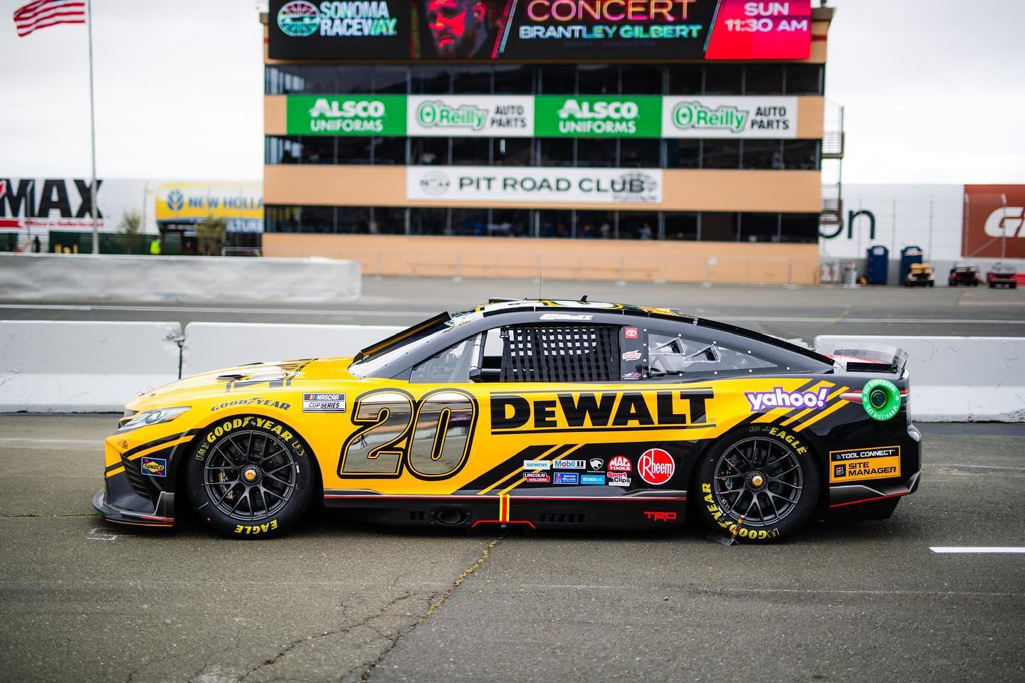 Bell dewalt by Max Schweid - Trading Paints