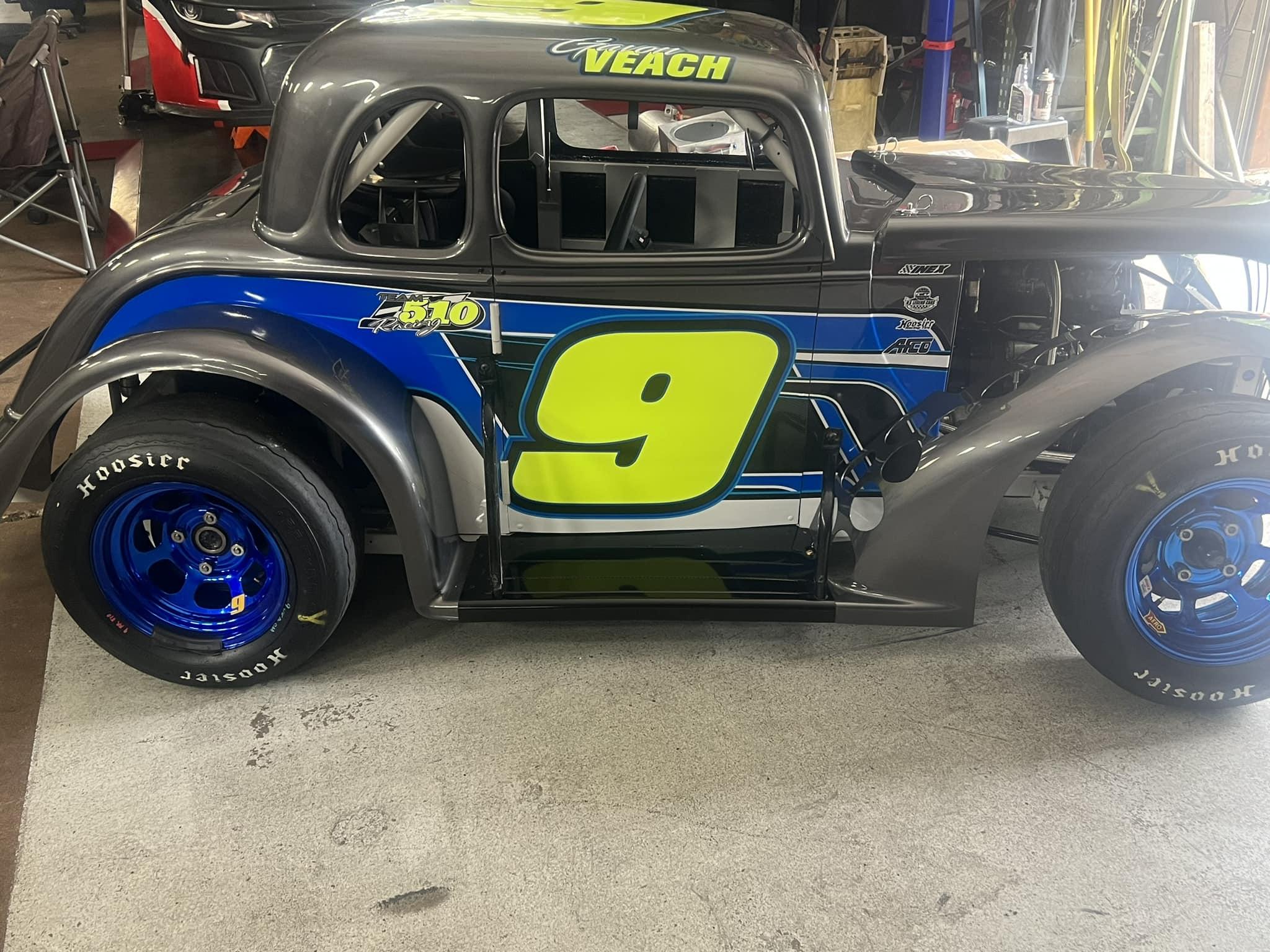 Gavon Veach racing by Tryson Pinion - Trading Paints